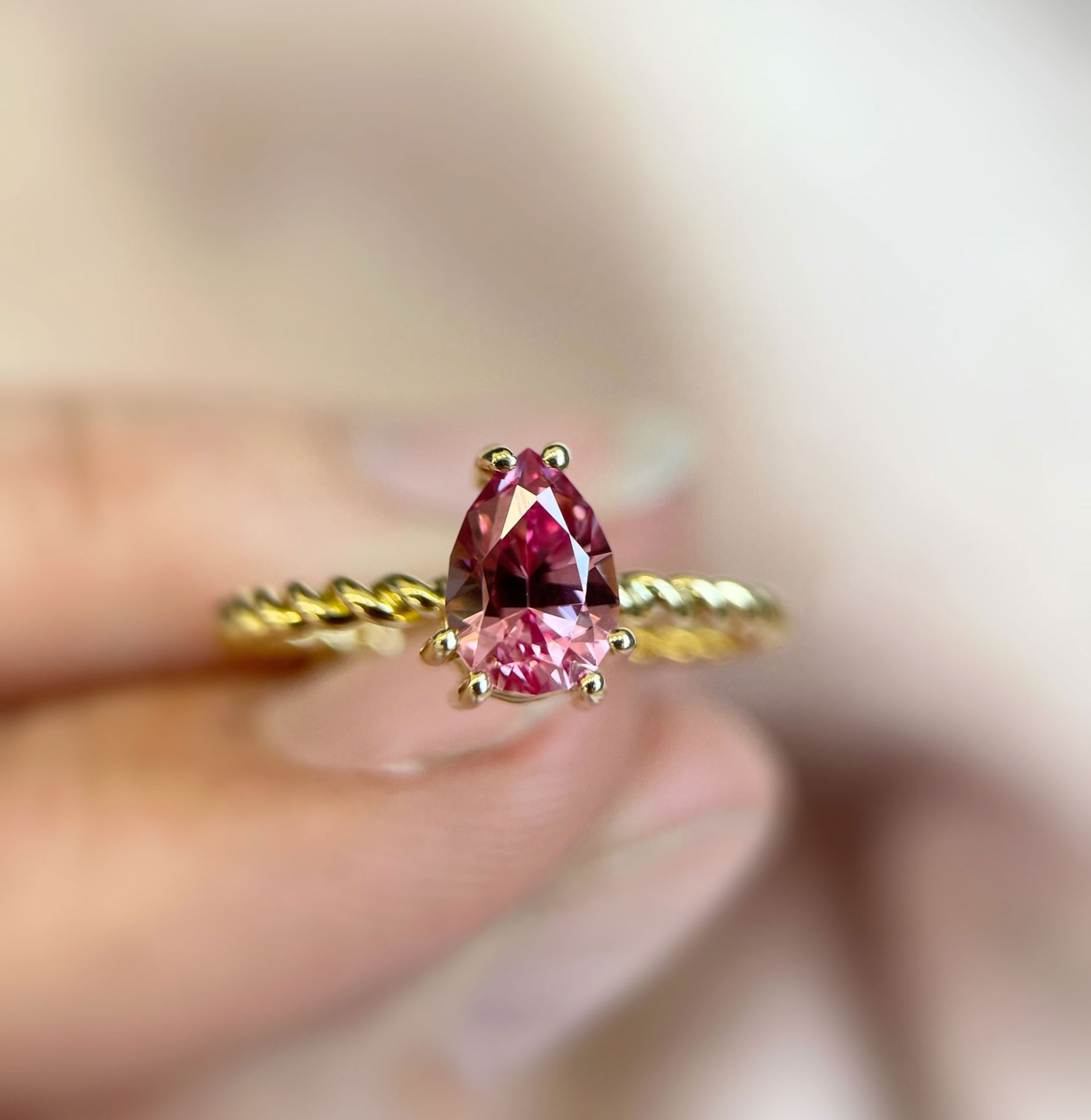 Asche zu Edelstein: Aus Asche/Haaren Edelstein machen - Mevisto